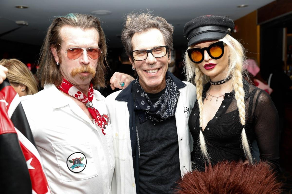 BOWL FOR RONNIE CELEBRITY BOWLING PARTY BRINGS IN MORE THAN $72,000 FOR ...